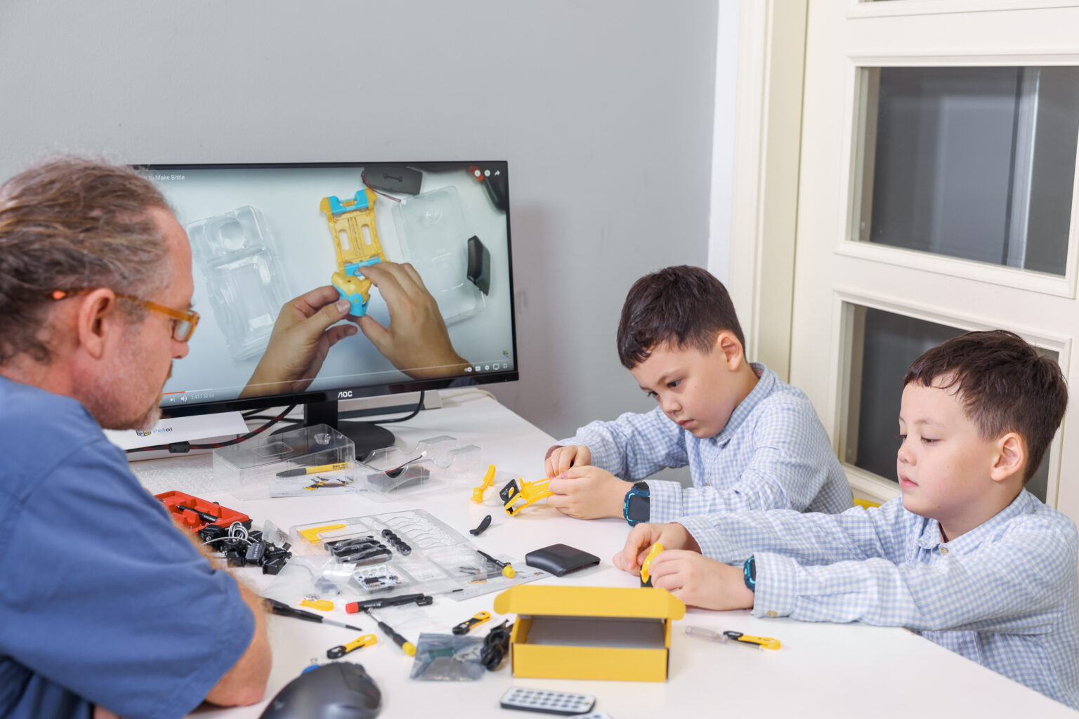 Petoi Bittle Robotics Kit – A Palm-Sized Programmable Open Source Robot ...