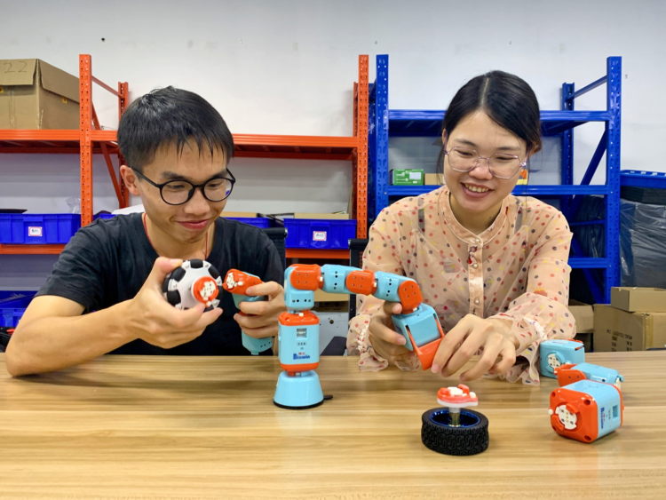 Robot for Kids – Oz Robotics